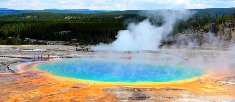 Deadly Hot Springs in Yellow Stone National Park [1 min read]