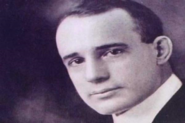 Interesting Facts about Napoleon Hill [1 min read]